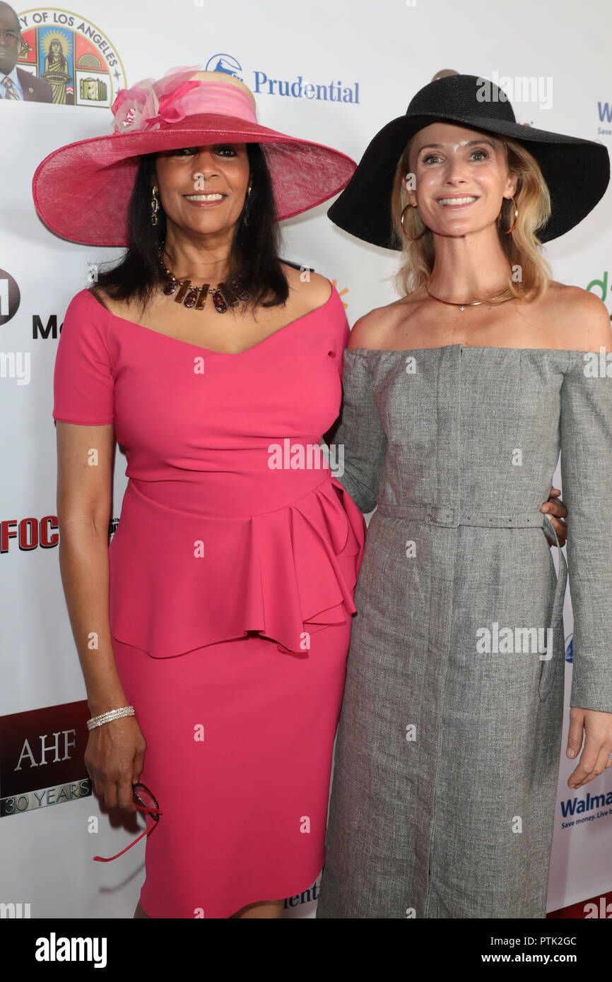 Mrs gavin newson hi-res stock photography and images - Alamy