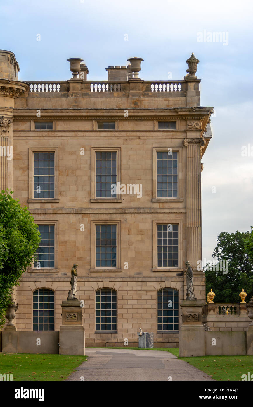 Chatsworth house hi-res stock photography and images - Alamy