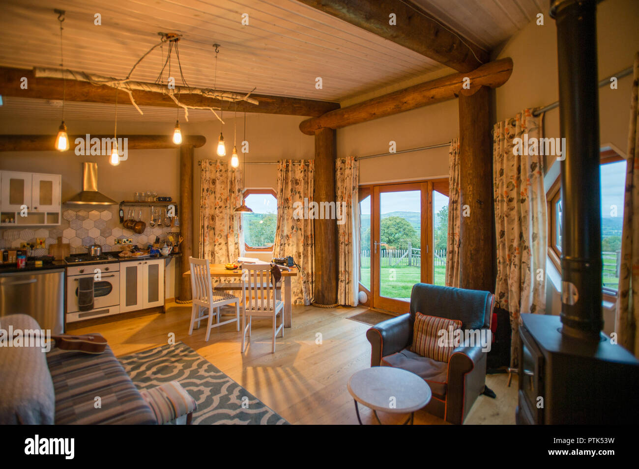 Hobbit house wales hi-res stock photography and images - Alamy