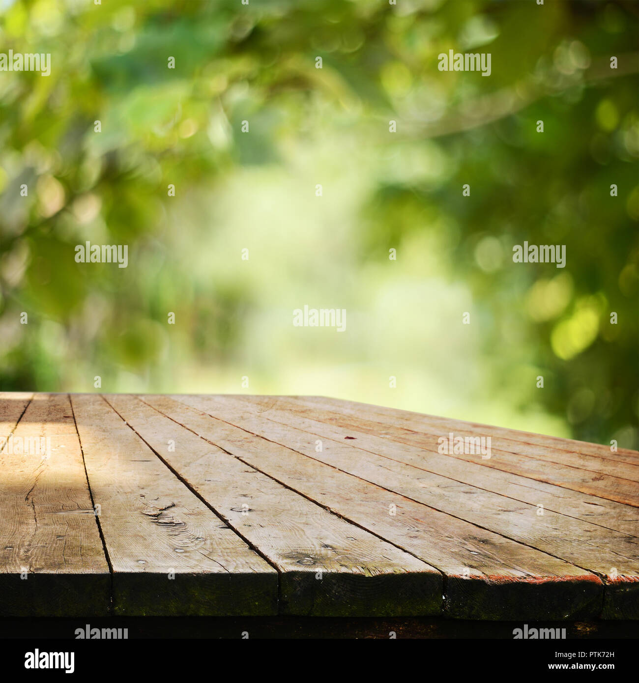 Empty table for display montages Stock Photo - Alamy