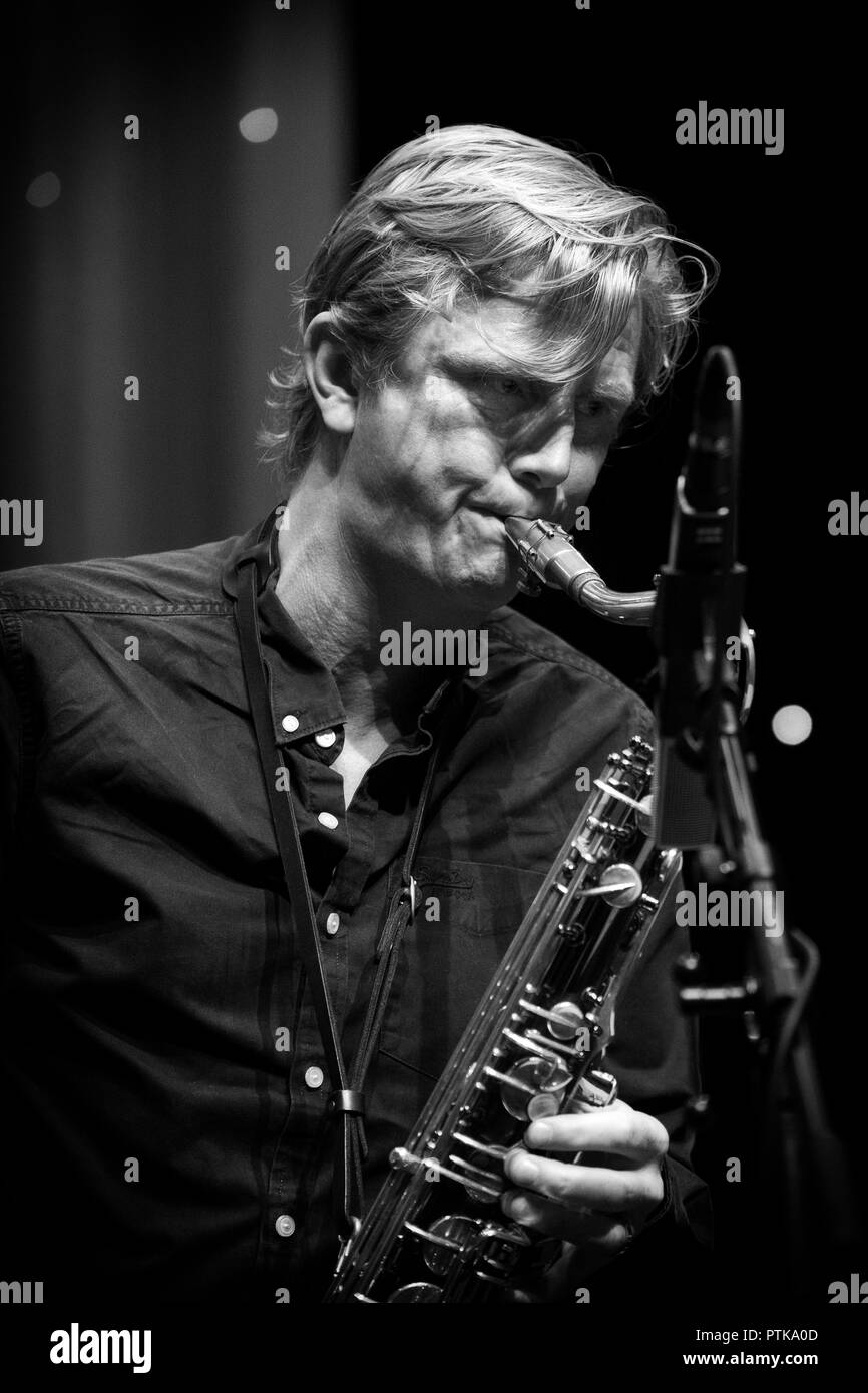 James russell sax hi-res stock photography and images - Alamy