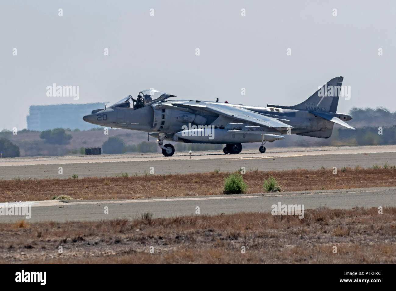 Airplane AV-8 Harrier jet fighter Stock Photo - Alamy