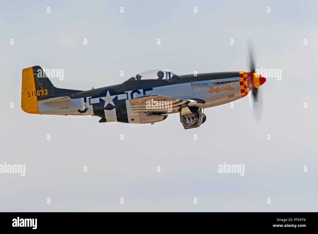 Airplane P-51 Mustang WWII fighter aircraft Stock Photo - Alamy