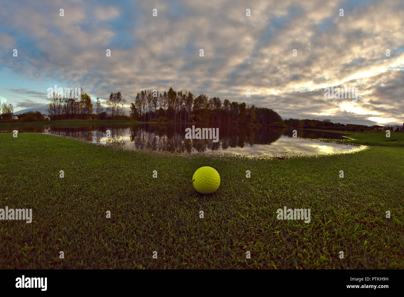 Abandoned golf course hi-res stock photography and images - Alamy