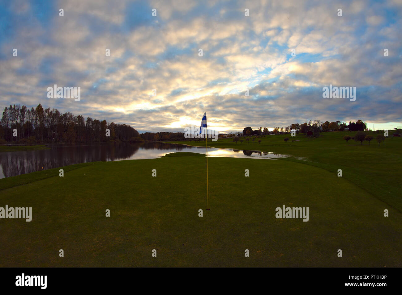 Abandoned golf course hi-res stock photography and images - Alamy