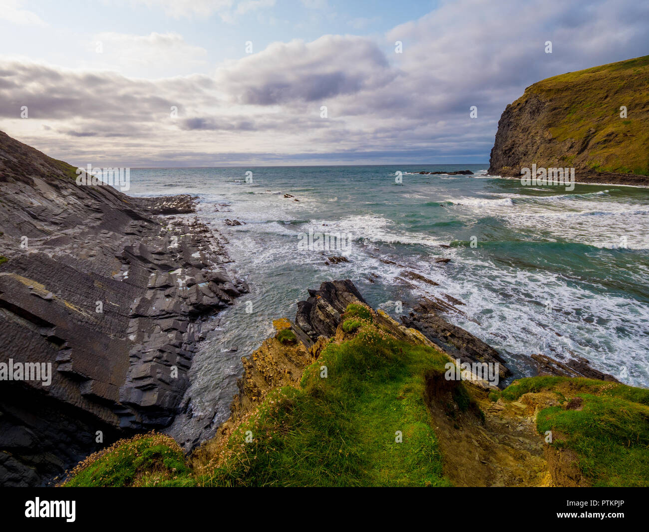 The beach of Crackington Haven Cornwall Stock Photo - Alamy