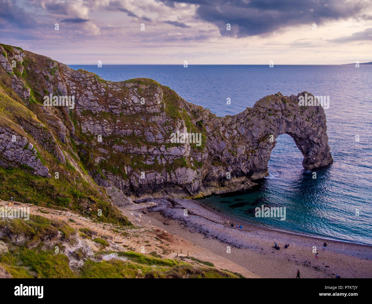 Durdle Door - a famous landmark at the coast of Devon near Dorset Stock ...