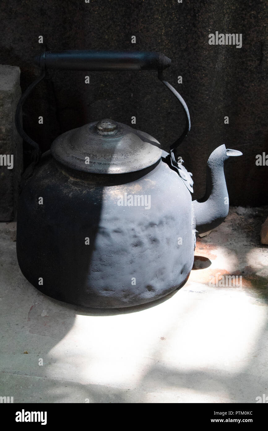 Blackened brick hi-res stock photography and images - Alamy