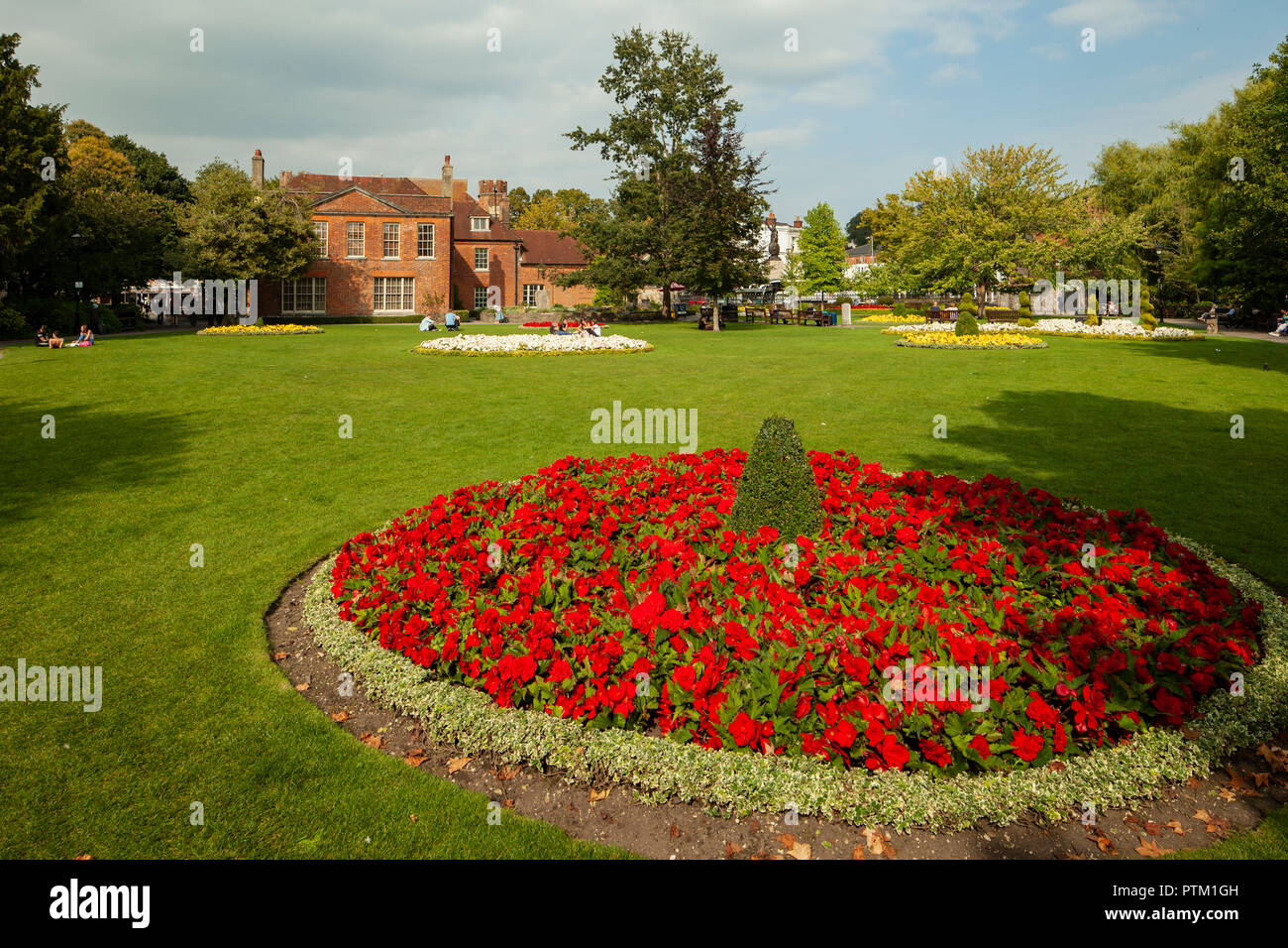 Late summer afternoon at Abbey Gardens in Winchester Stock Photo - Alamy
