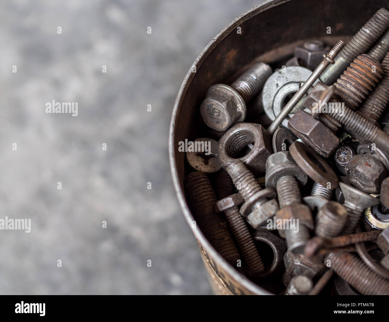 Knots and bolts hi-res stock photography and images - Alamy