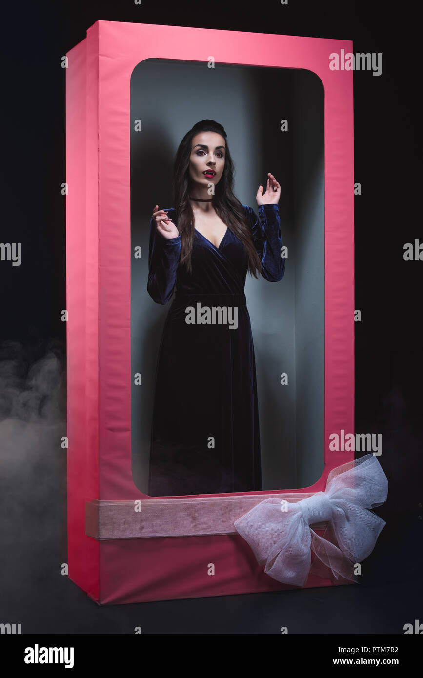 Vamp hi-res stock photography and images - Alamy