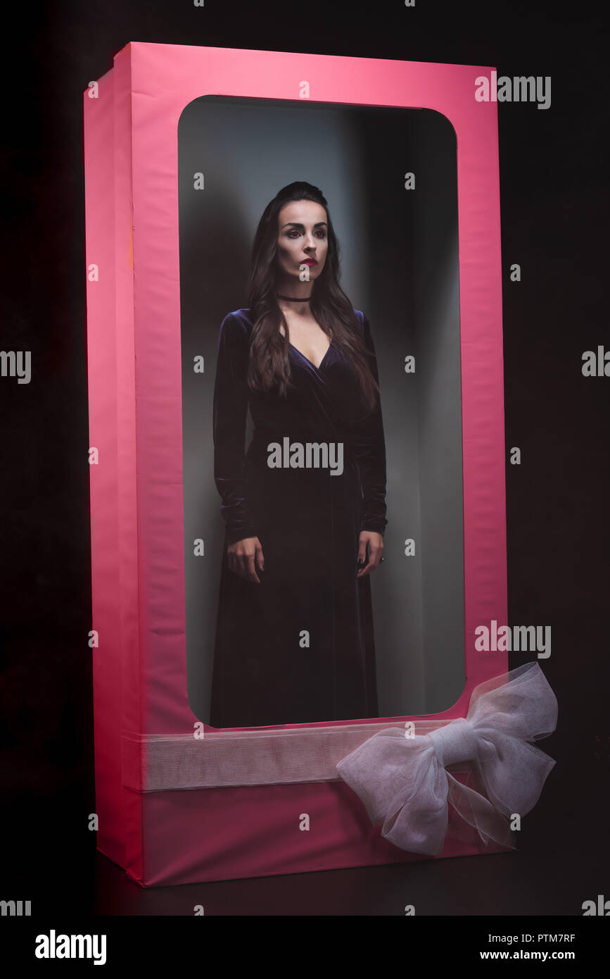 Gothic costume hi-res stock photography and images - Alamy