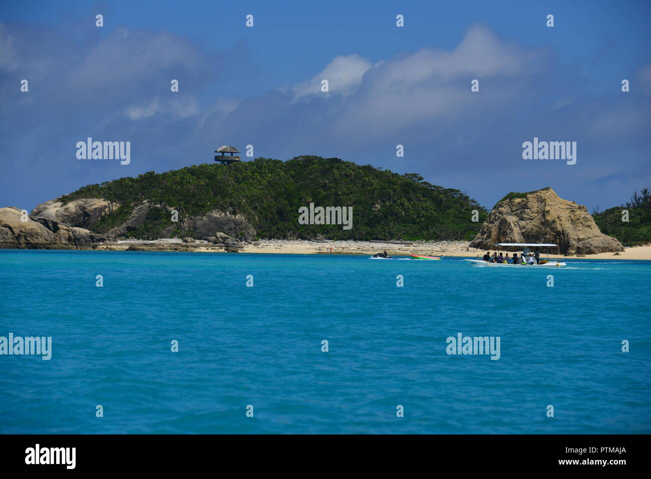 Tokashiki island japan hi-res stock photography and images - Alamy