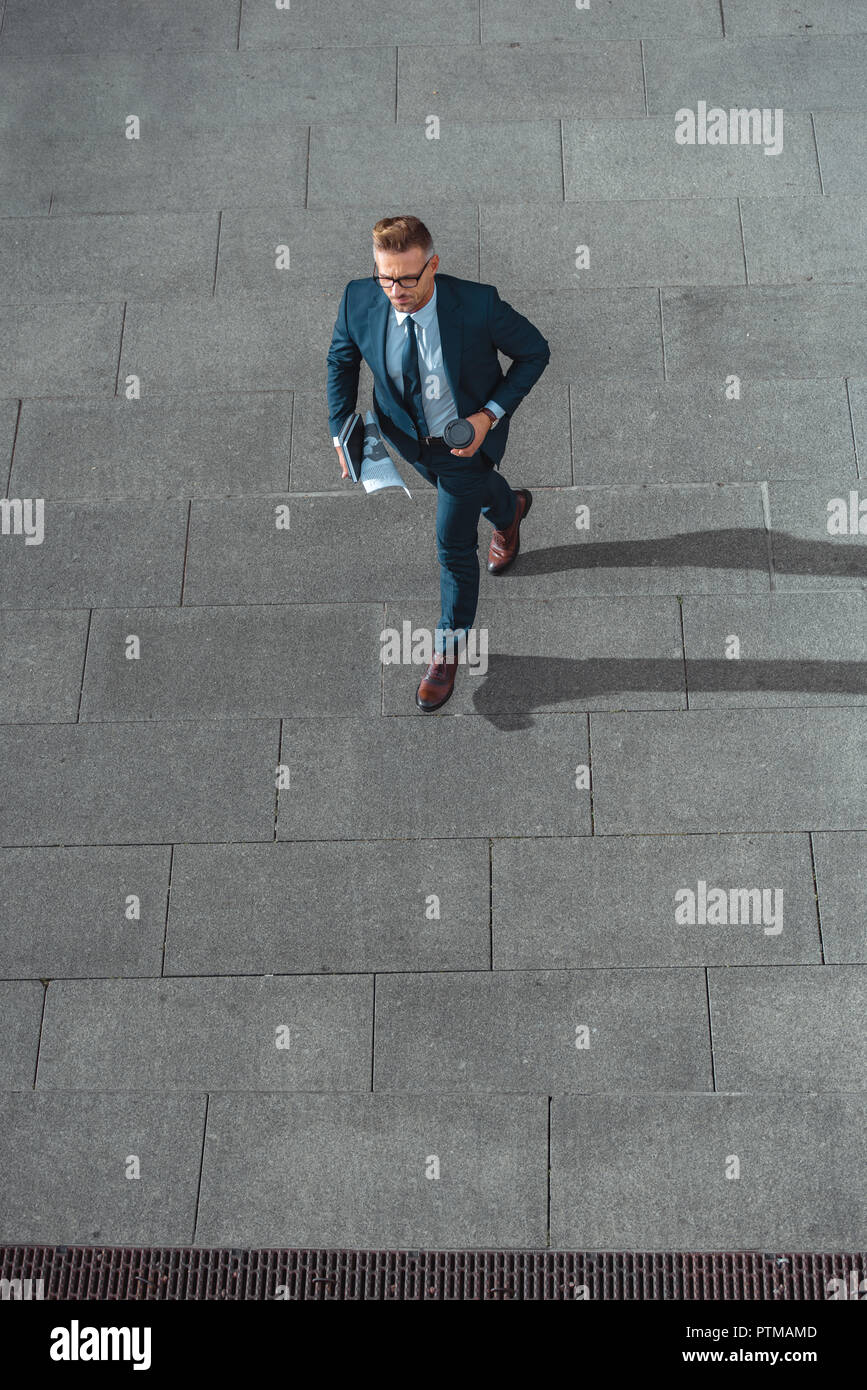 Fashion high angle walking hi-res stock photography and images - Alamy