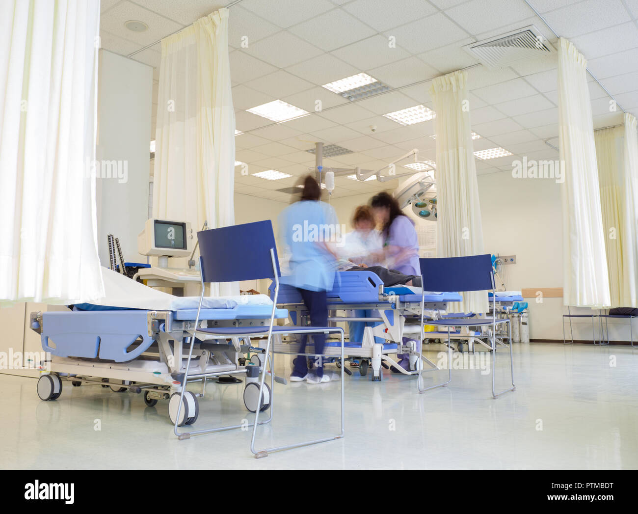 Emergency room hi-res stock photography and images - Alamy