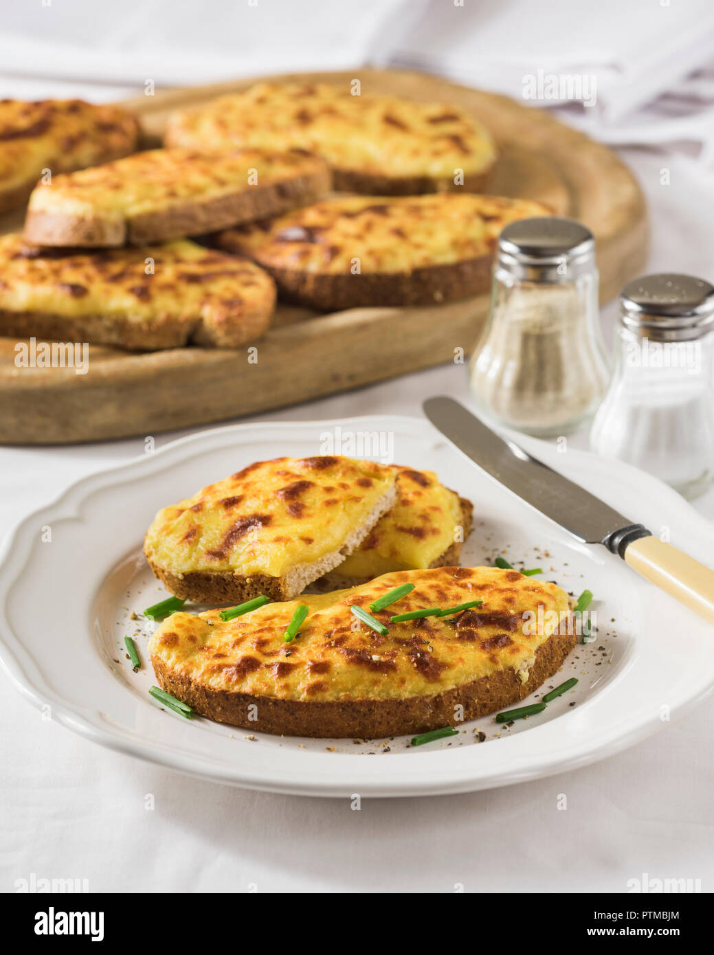 Welsh rarebit. Toasted cheese savoury snack. UK Food Stock Photo - Alamy