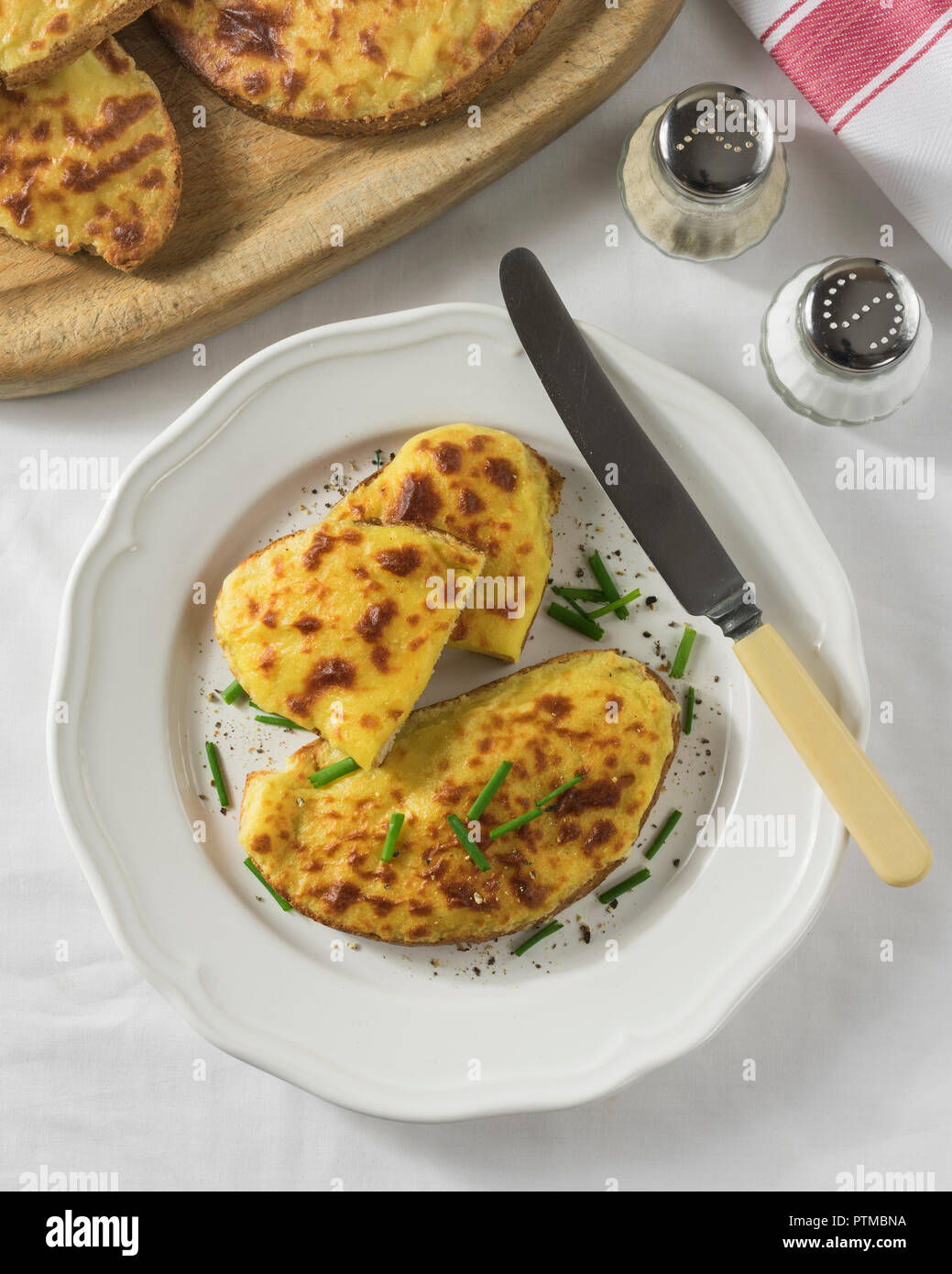 Welsh rarebit. Toasted cheese savoury snack. UK Food Stock Photo - Alamy