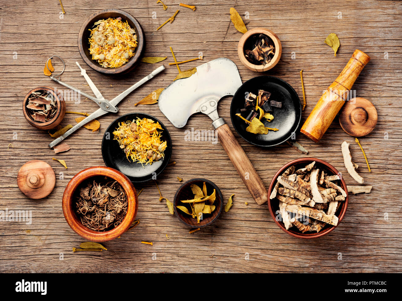 Indian herbalist hi-res stock photography and images - Alamy