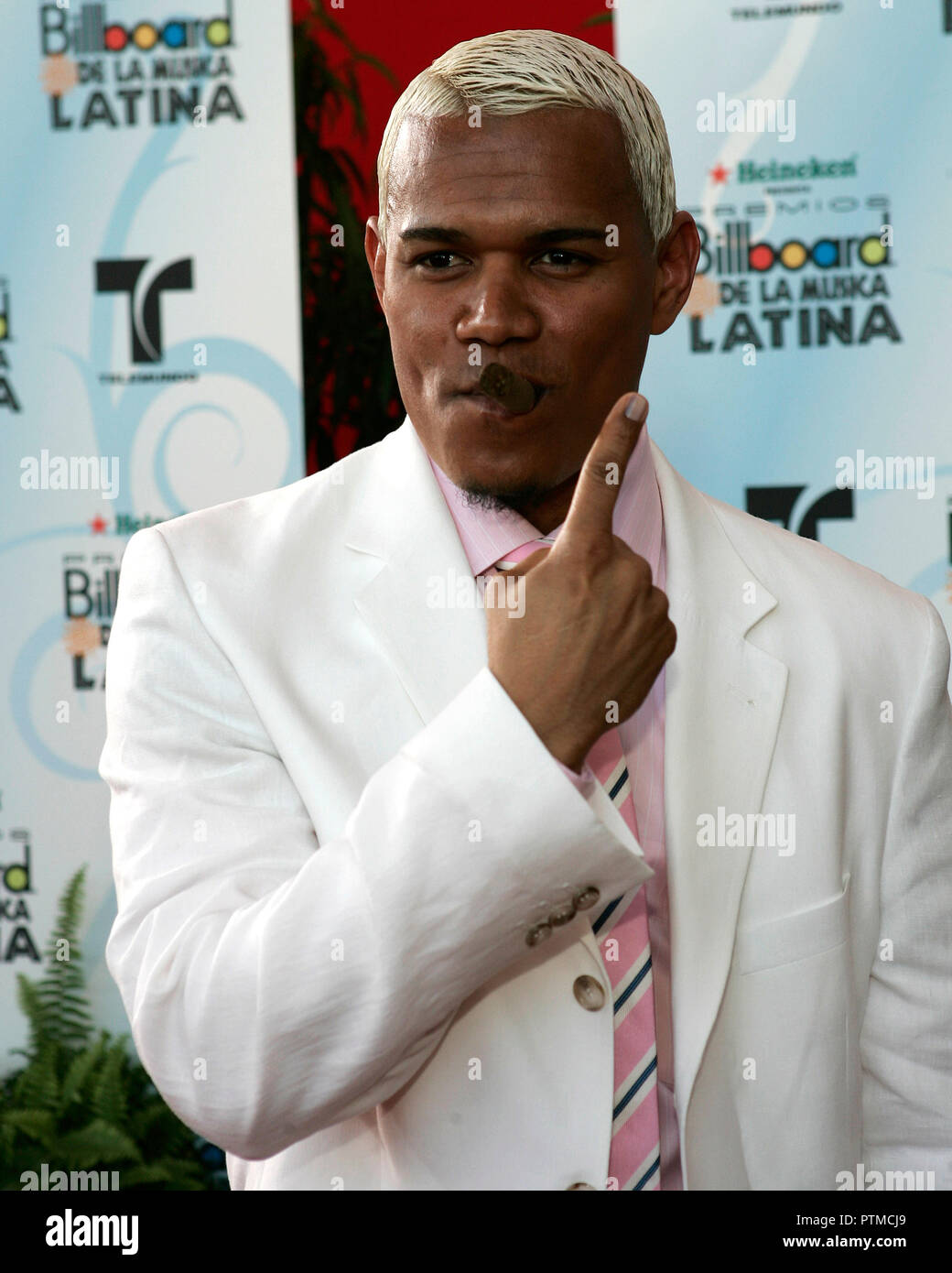 Papi Chulo arrives on the red carpet for the 2006 Latin Billboard ...
