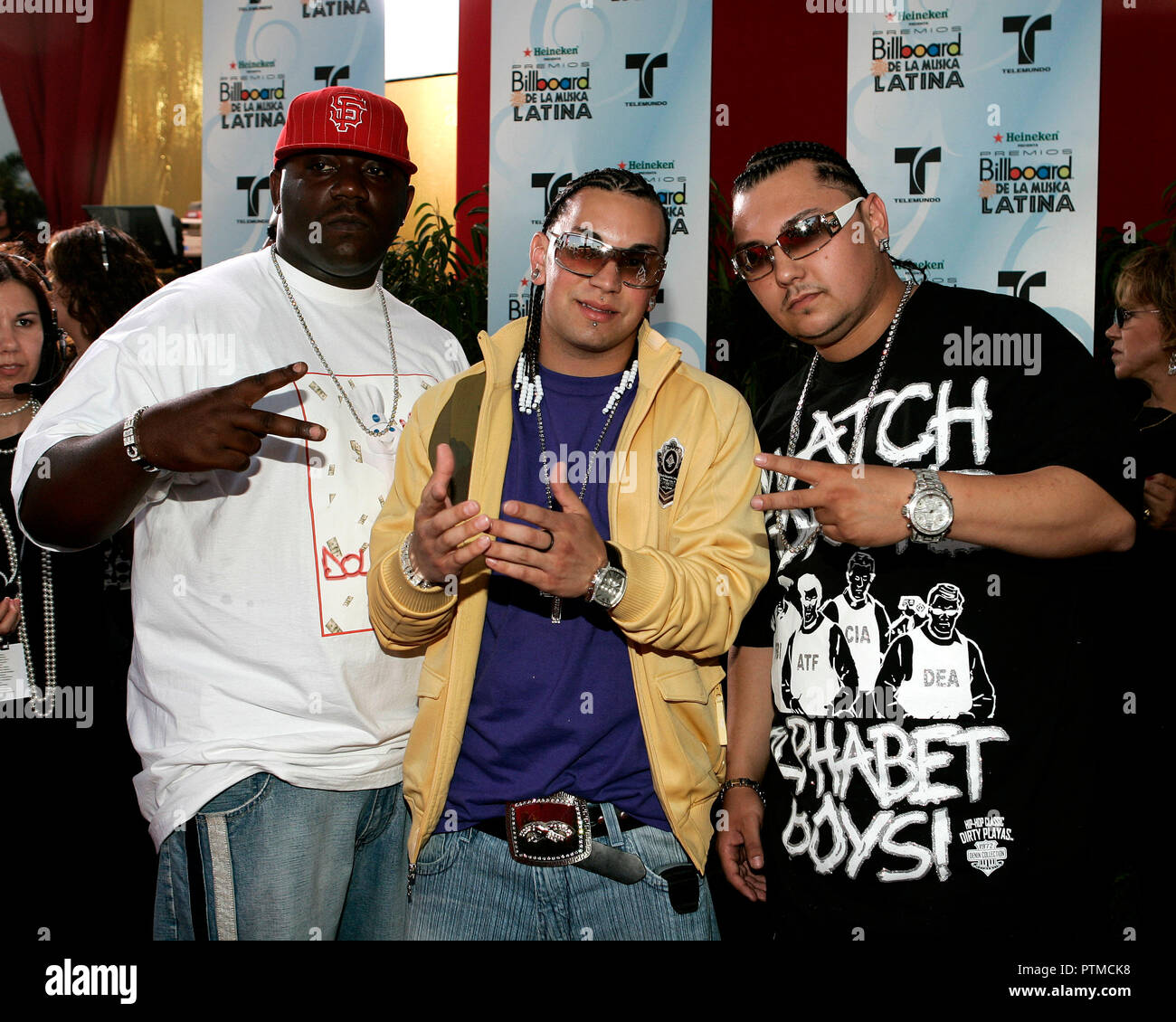 Generals arrive on the red carpet for the 2006 Latin Billboard Awards ...