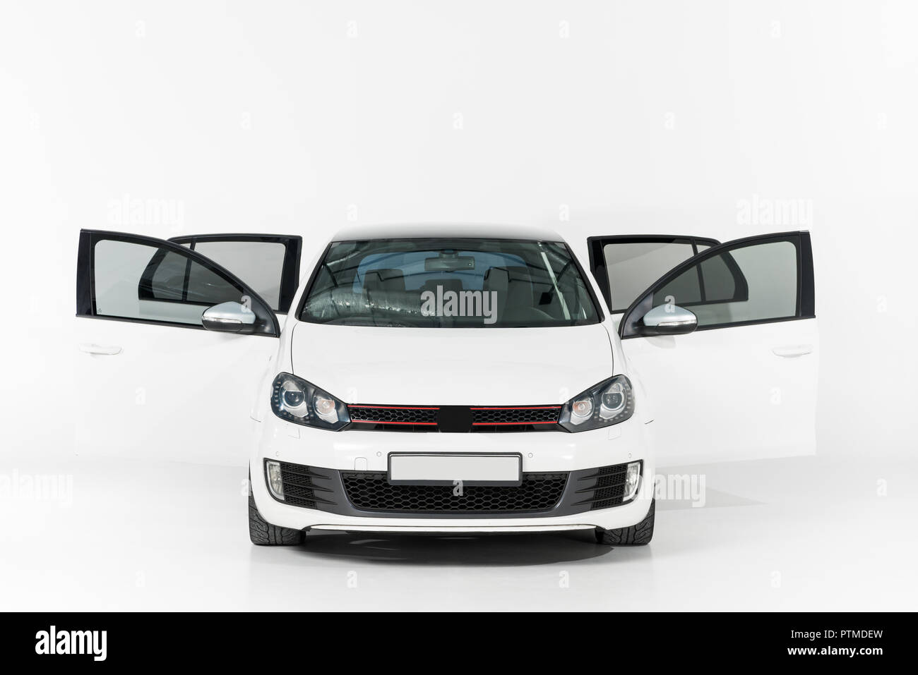 Car open doors hi-res stock photography and images - Alamy