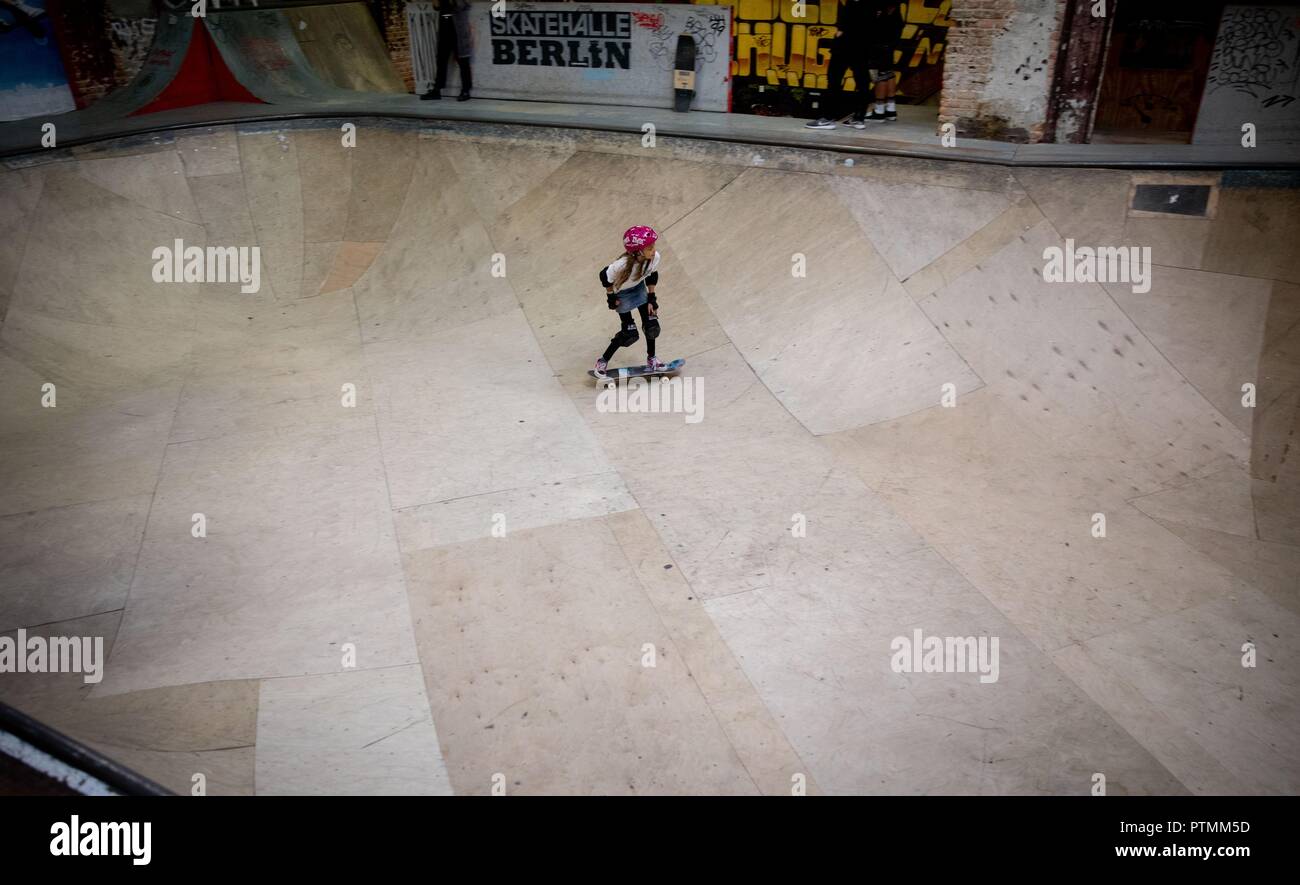 26 September 2018, Berlin: 11-year-old Lilly Stoephasius trains in the ...