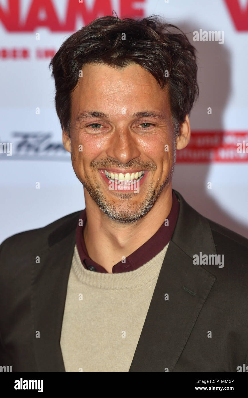 Munich, Deutschland. 09th Oct, 2018. Florian David FITZ (actor) single ...