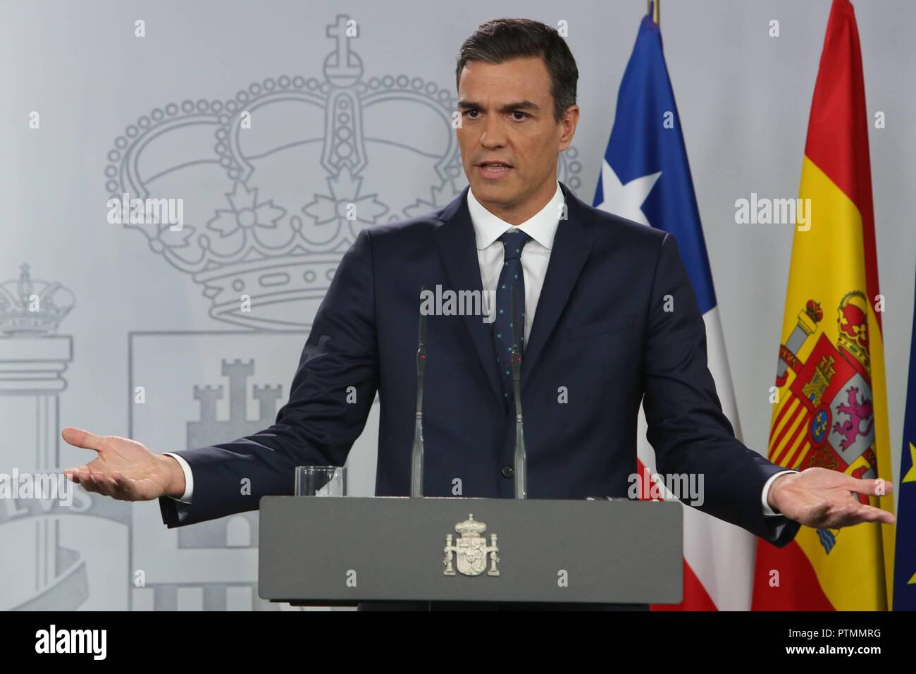 President of Spain, Pedro Sanchez, receives the President of Chile ...