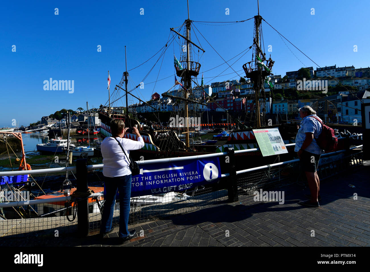 Brixham fish market hi-res stock photography and images - Alamy
