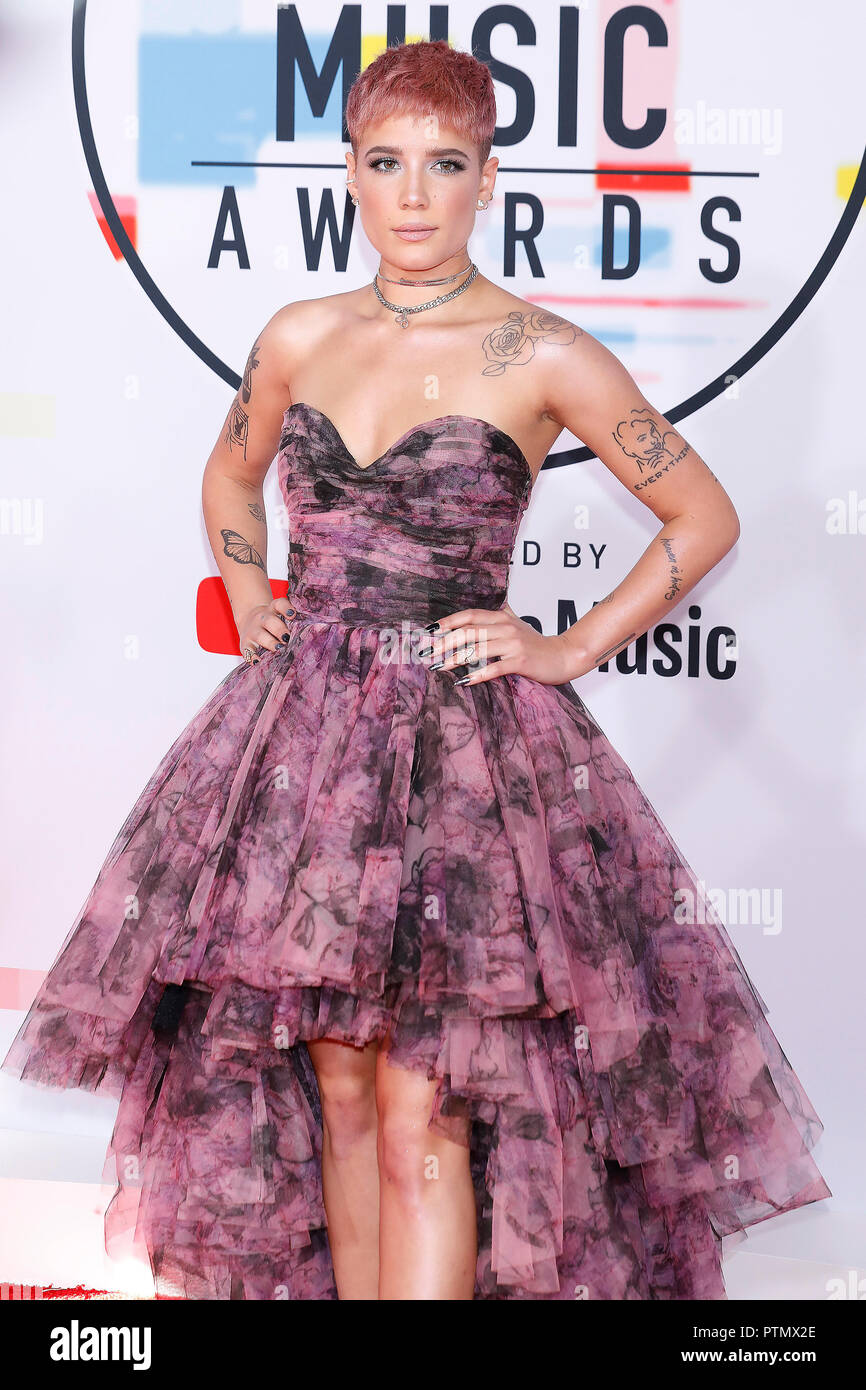 LOS ANGELES, USA - OCTOBER 9: Halsey photographed on the red carpet of ...