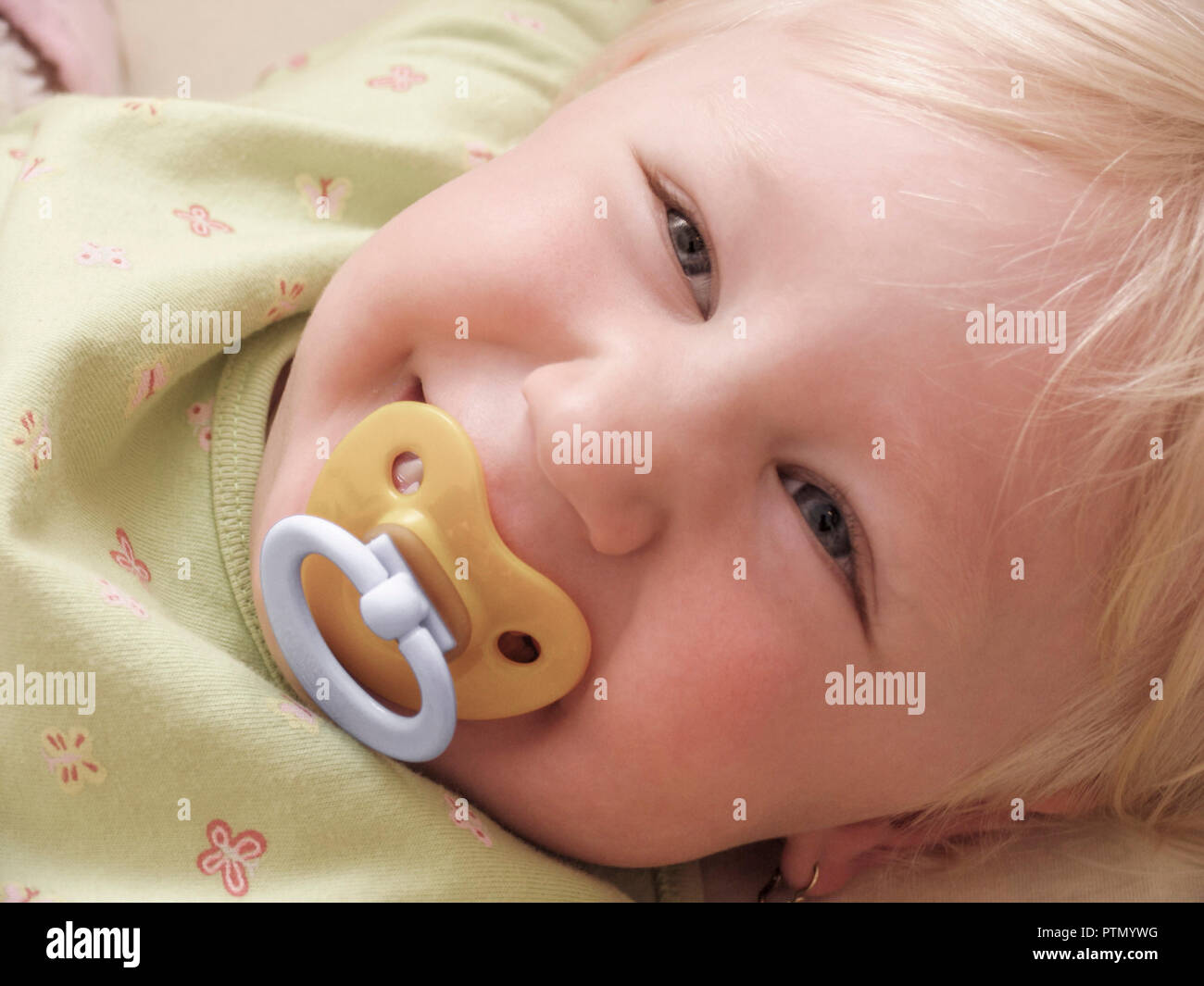 Schnuller High Resolution Stock Photography and Images - Alamy