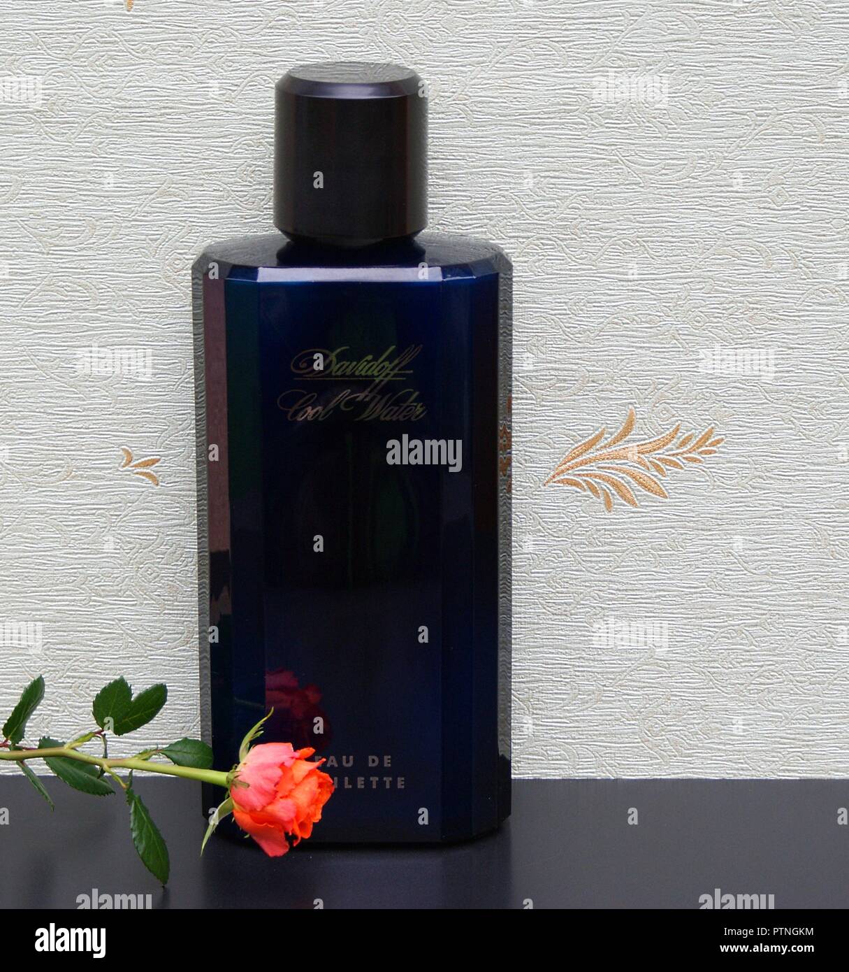 Davidoff cool water perfume hi-res stock photography and images - Alamy