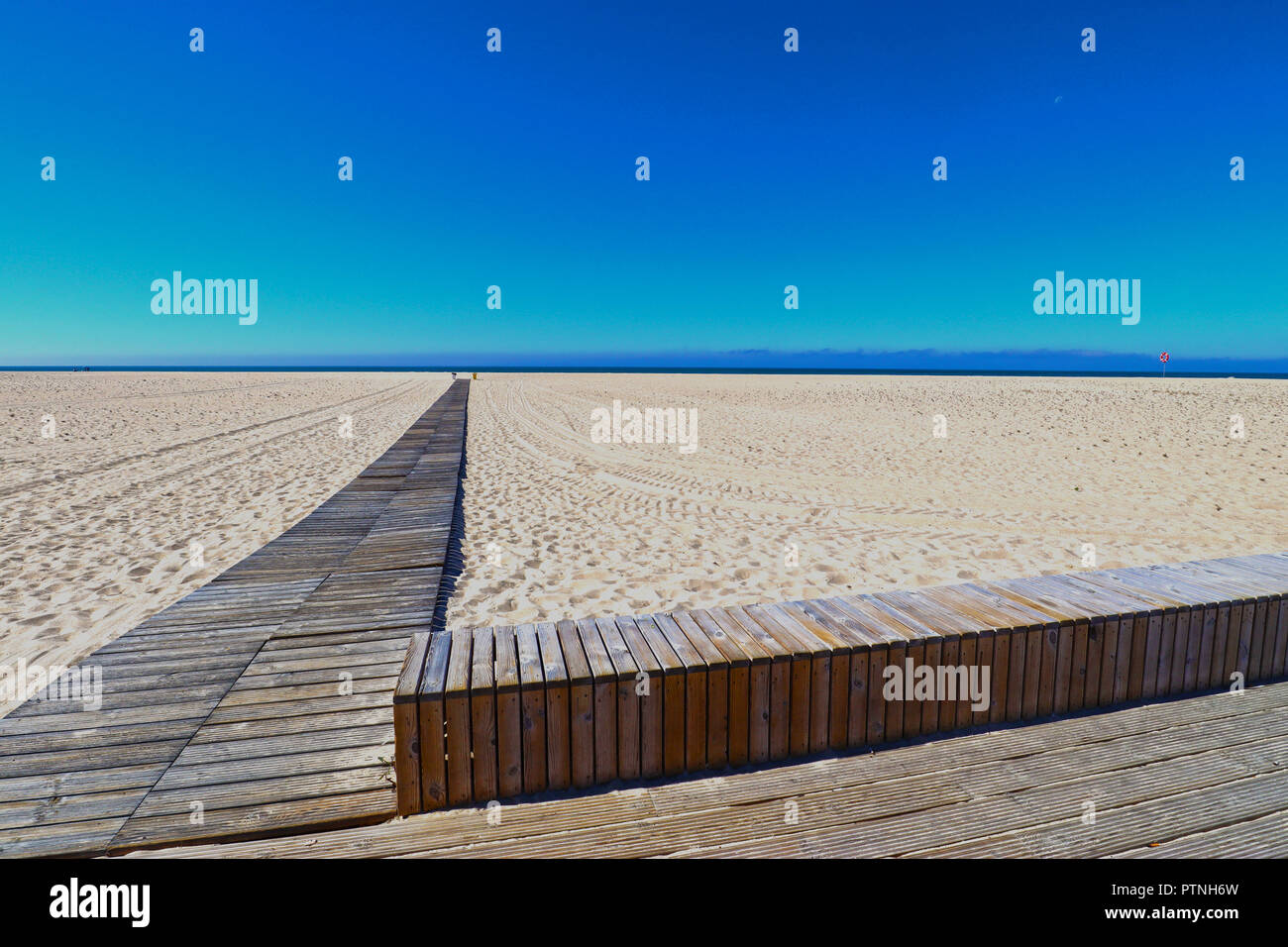 Figueira da foz boardwalk hi-res stock photography and images - Alamy