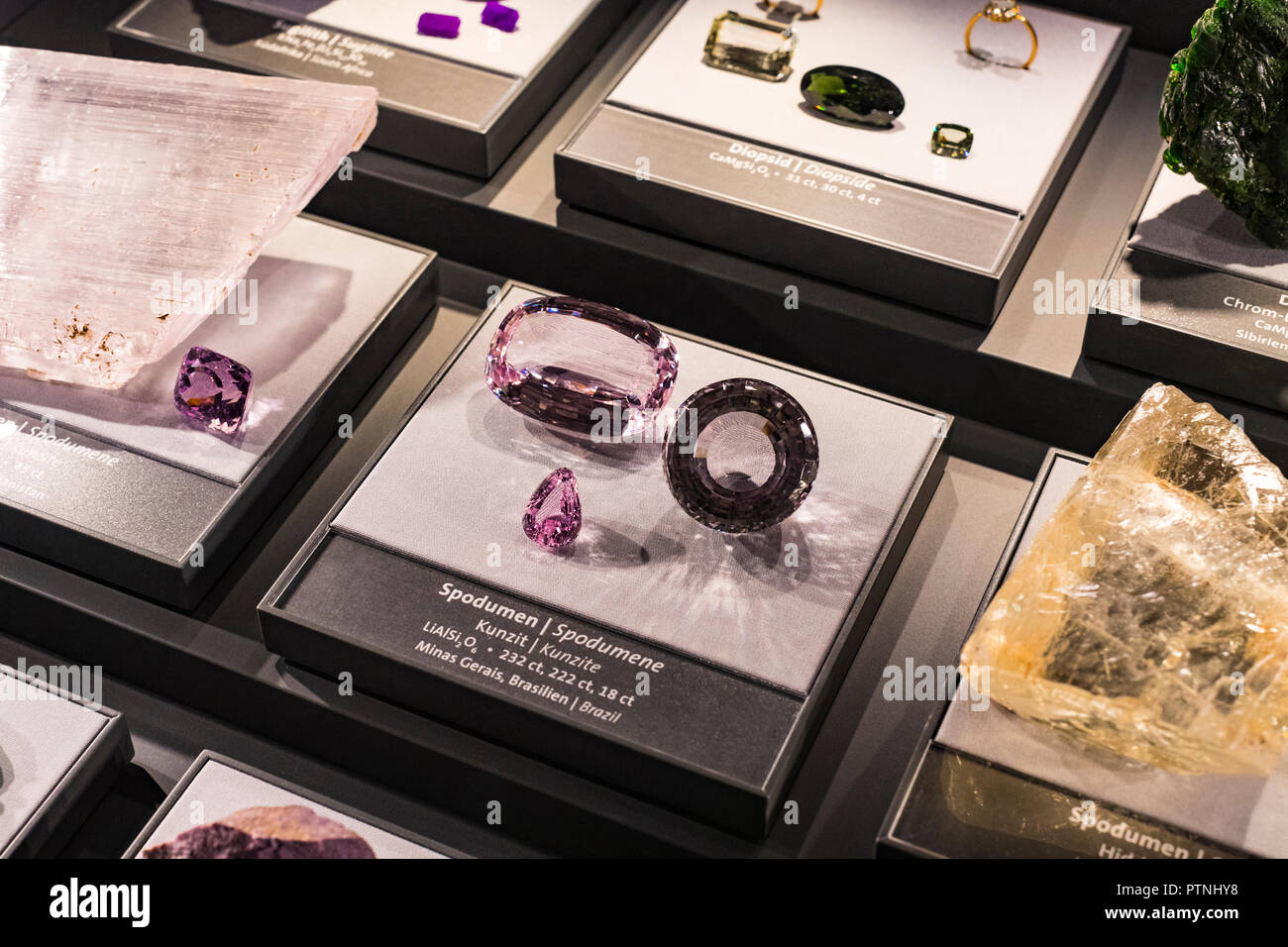 3 SEPTEMBER 2018, VIENNA, AUSTRIA: Exposition of precious and ...