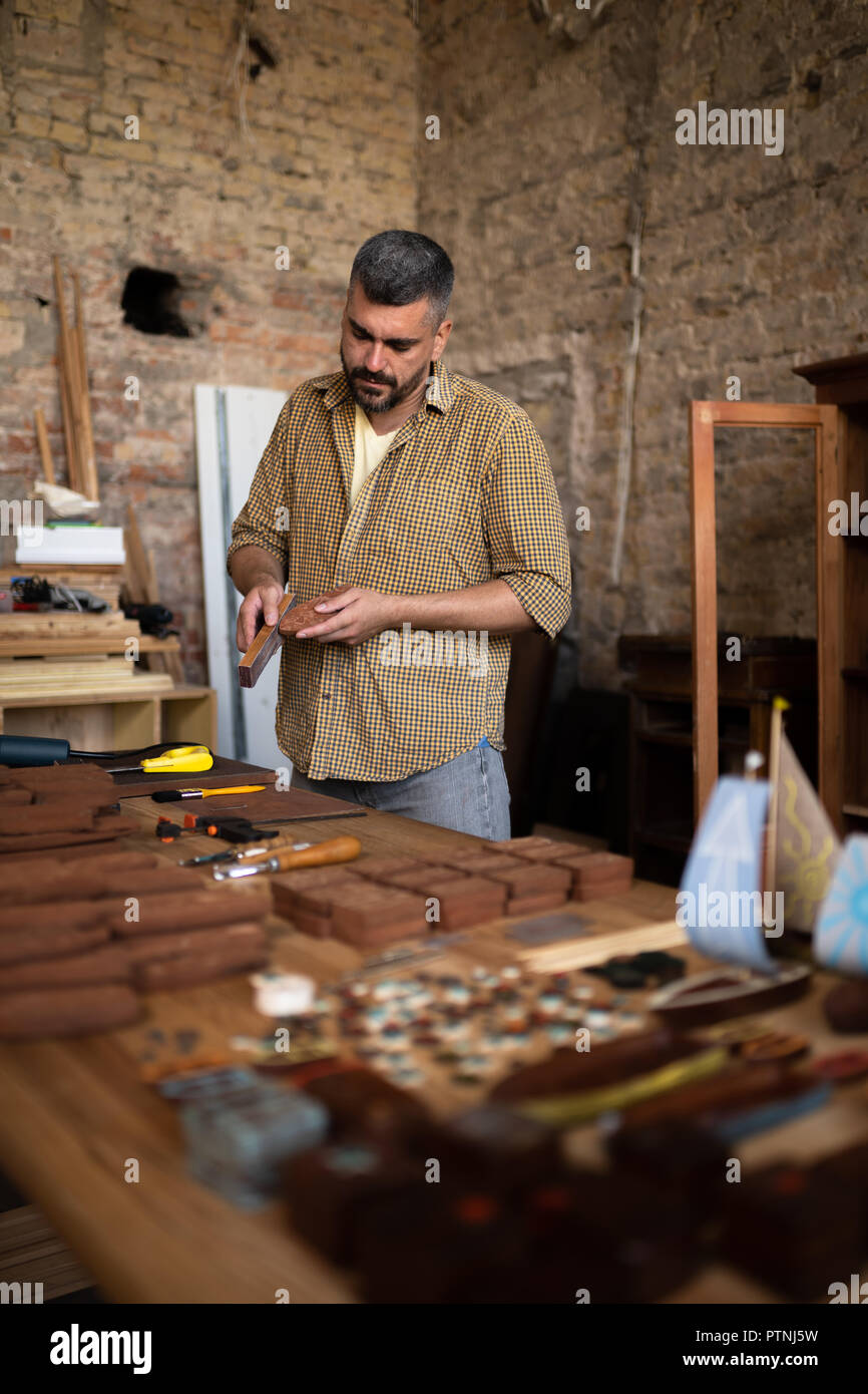 Handicraftsman hi-res stock photography and images - Alamy