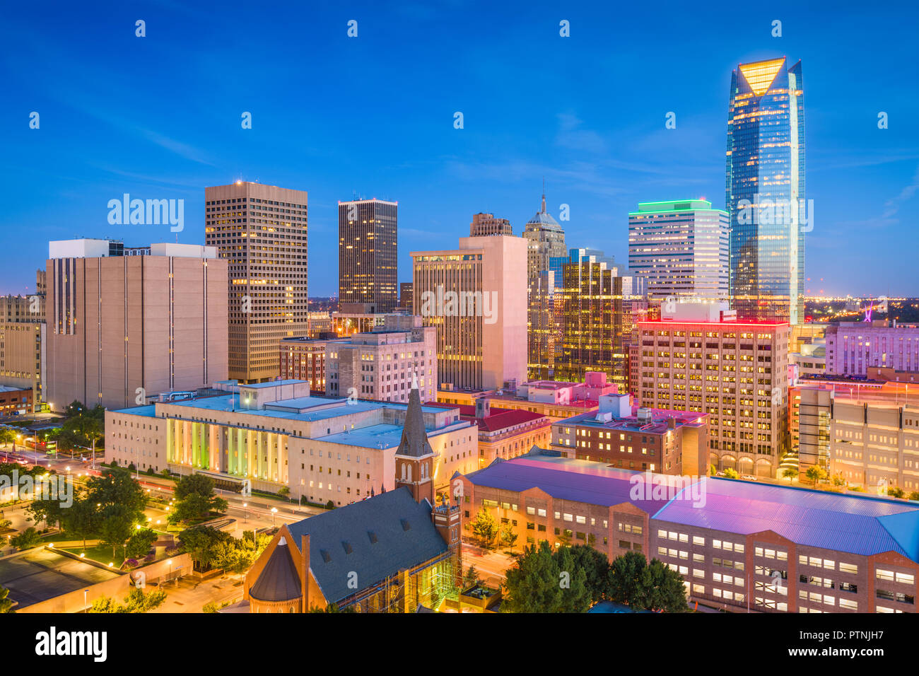 Oklahoma City, Oklahoma, USA downtown skyline at twilight Stock Photo ...