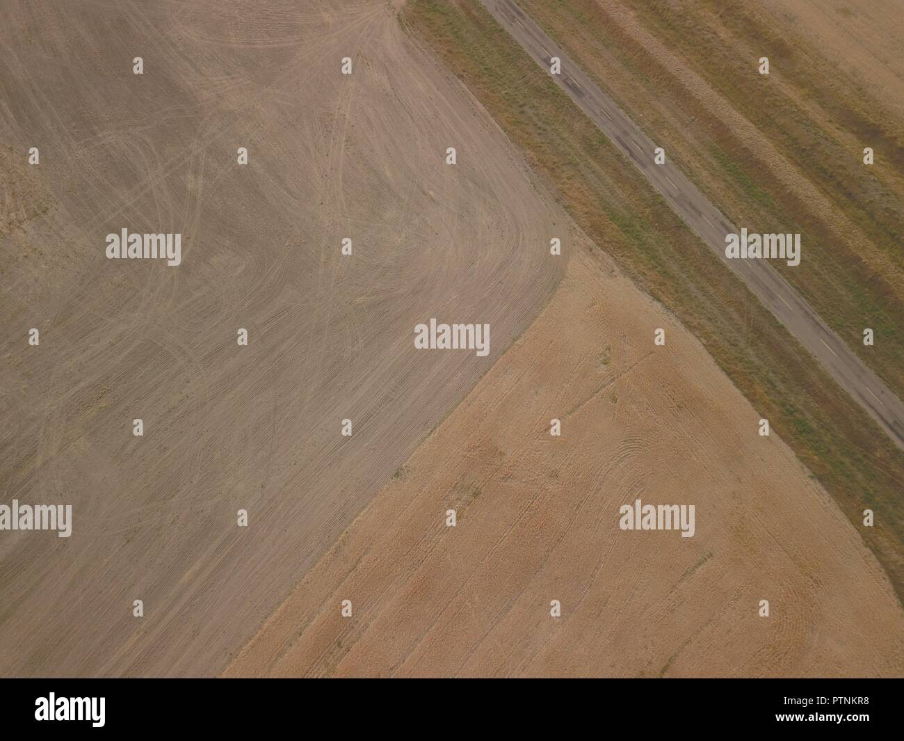 Saskatchewan wheat fields aerial hi-res stock photography and images ...