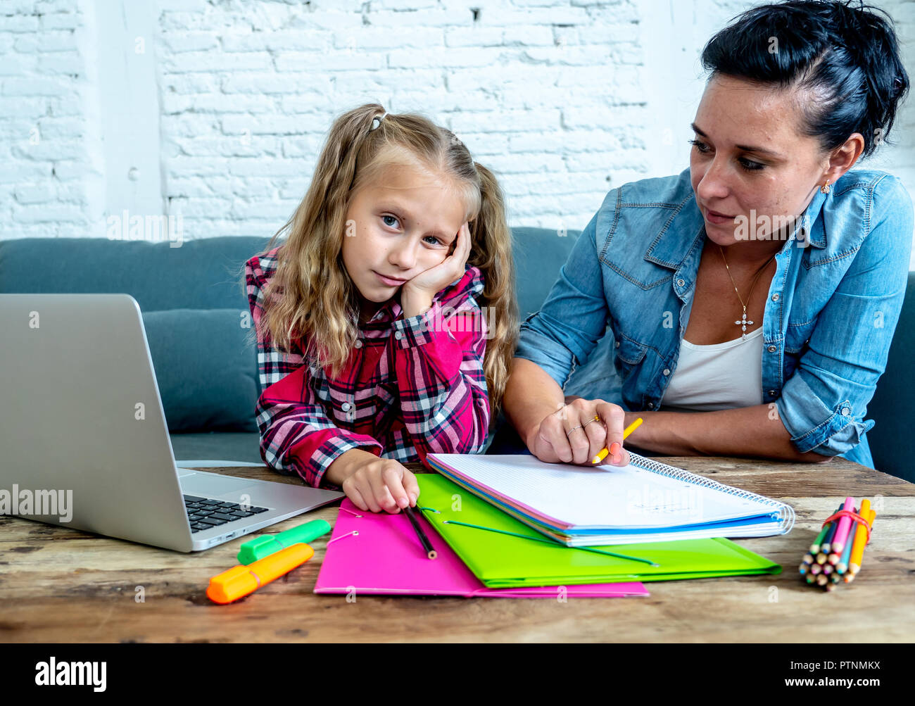 Angry mum hi-res stock photography and images - Alamy
