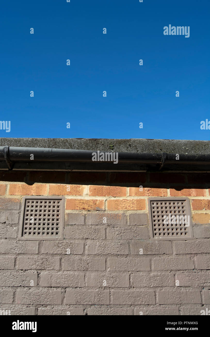 Air bricks hi-res stock photography and images - Alamy