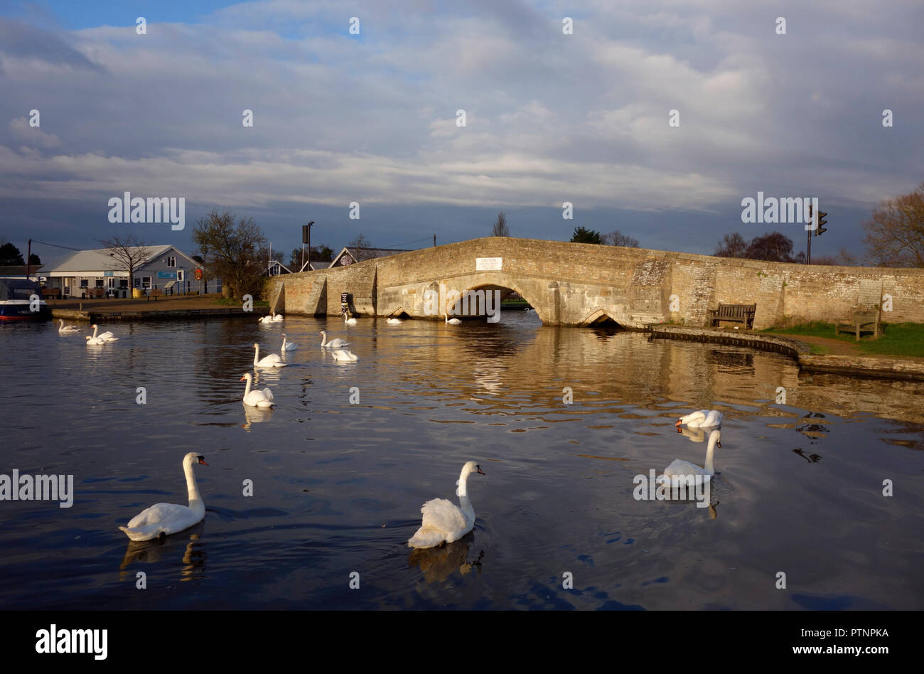 Potter heigham river scene hi-res stock photography and images - Alamy