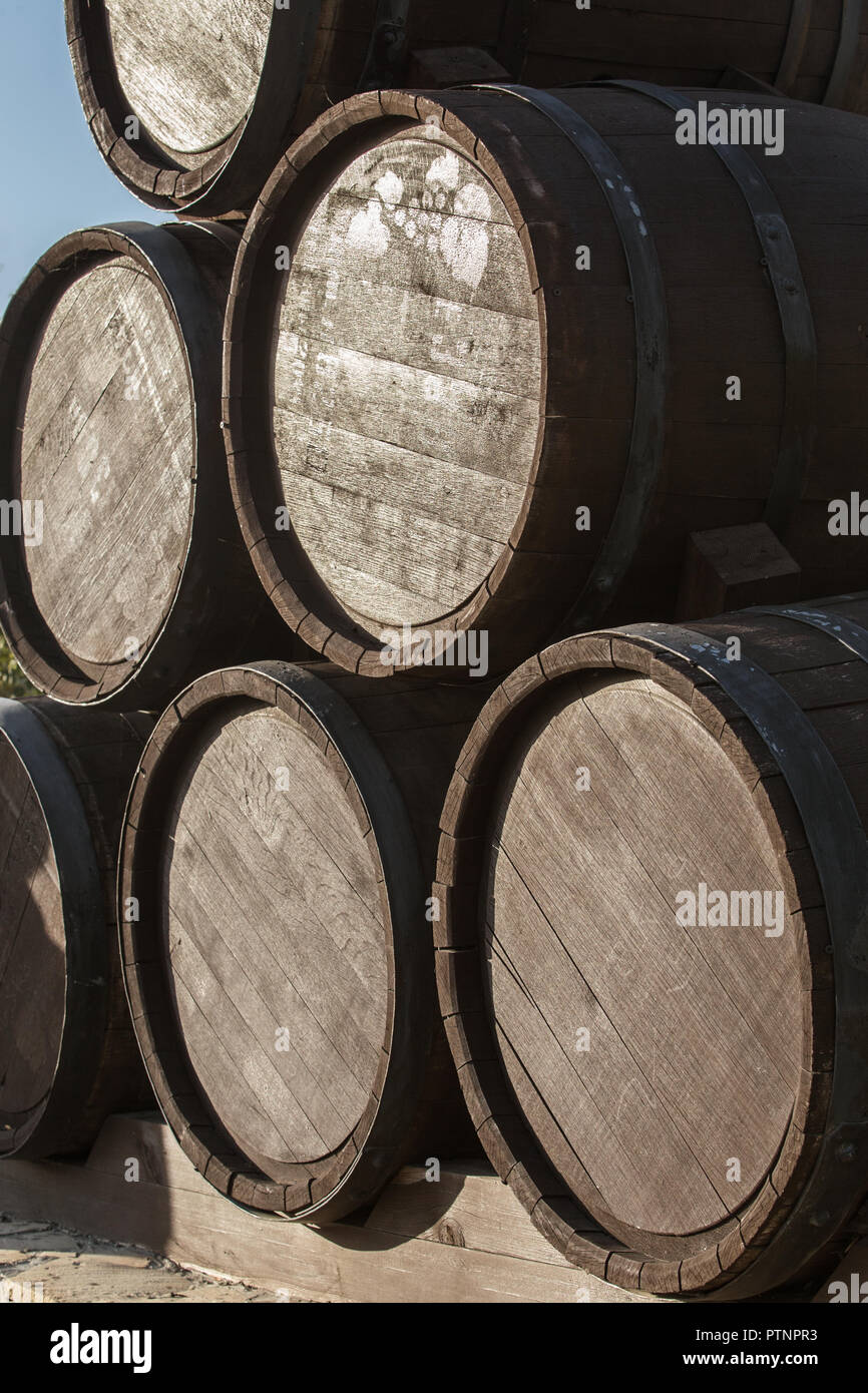 Barrel pallet hi-res stock photography and images - Alamy