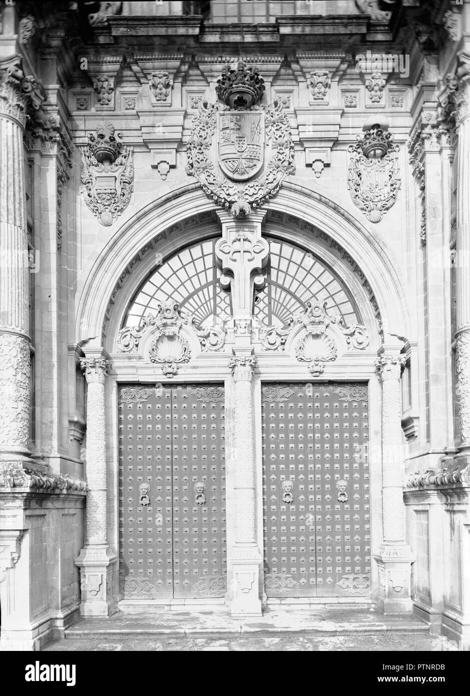 PORTADA SUR DE LA CATEDRAL DE ASTORGA - FOTOGRAFIA EN BLANCO Y NEGRO ...