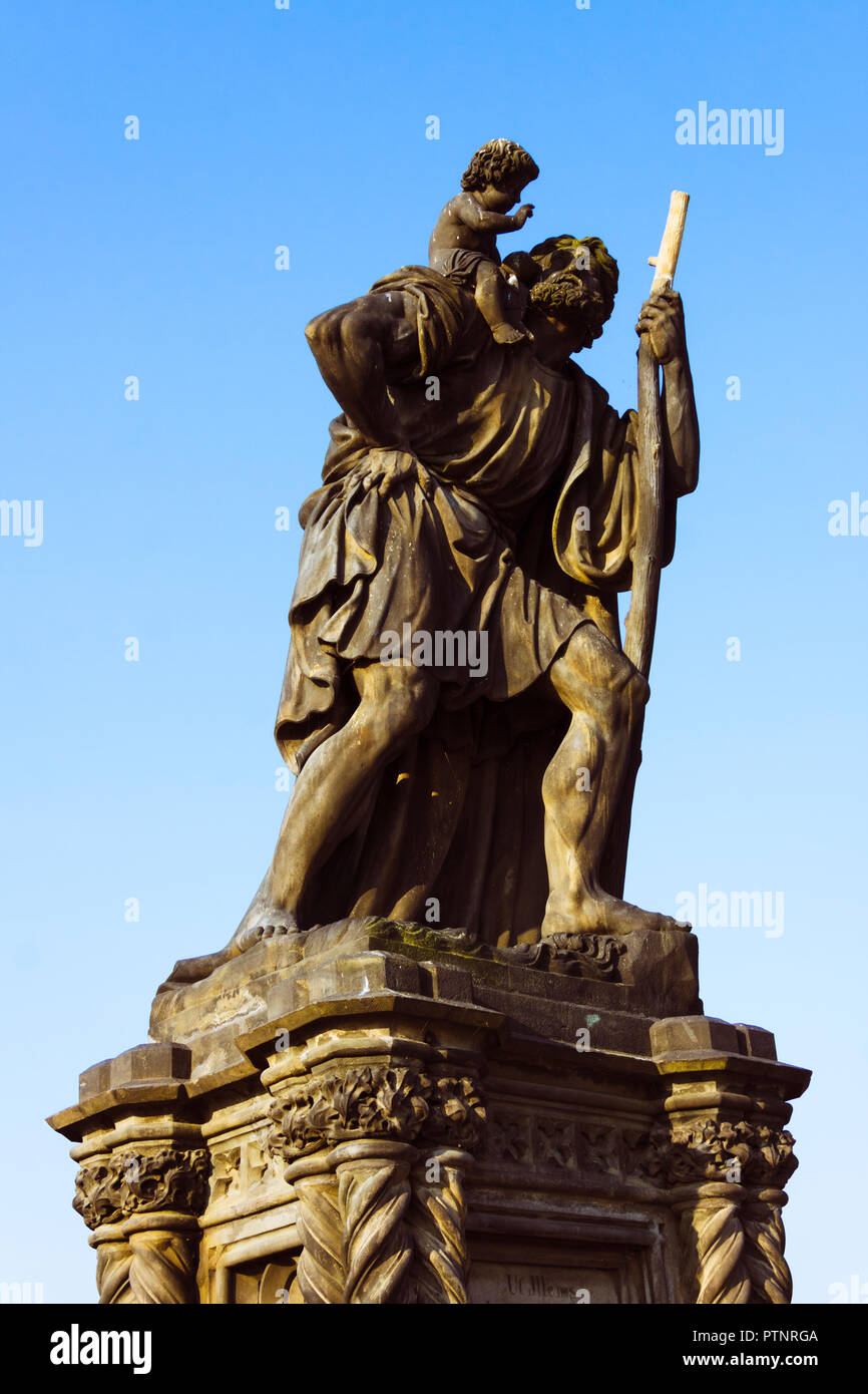 St christopher statue hi-res stock photography and images - Alamy