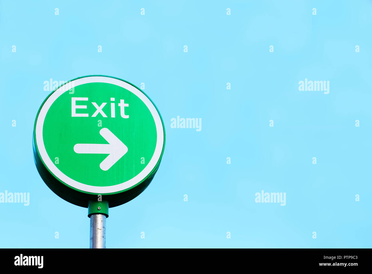 Blank highway sign against blue hi-res stock photography and images - Alamy