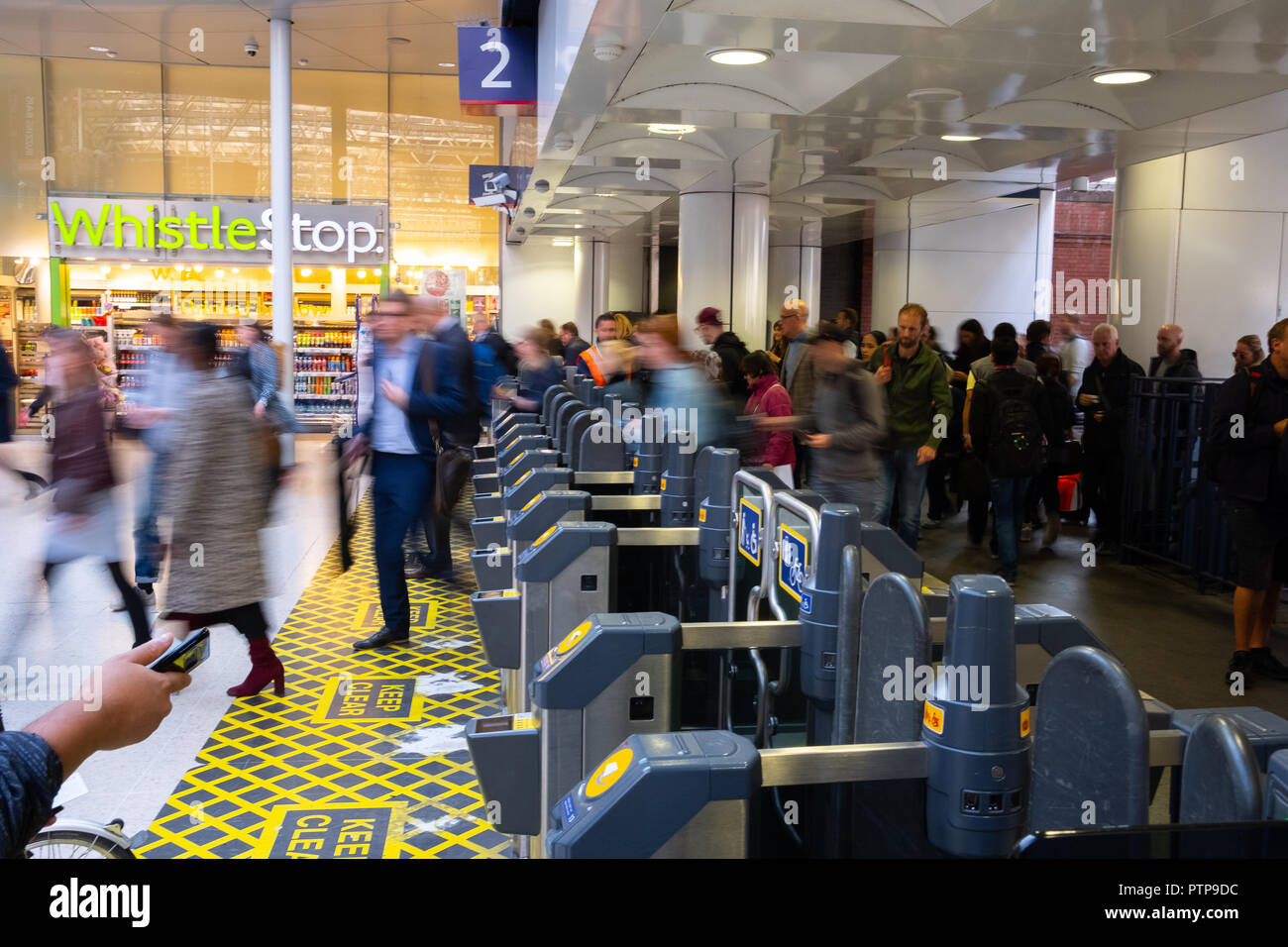 Ticket barriers london waterloo hi-res stock photography and images - Alamy