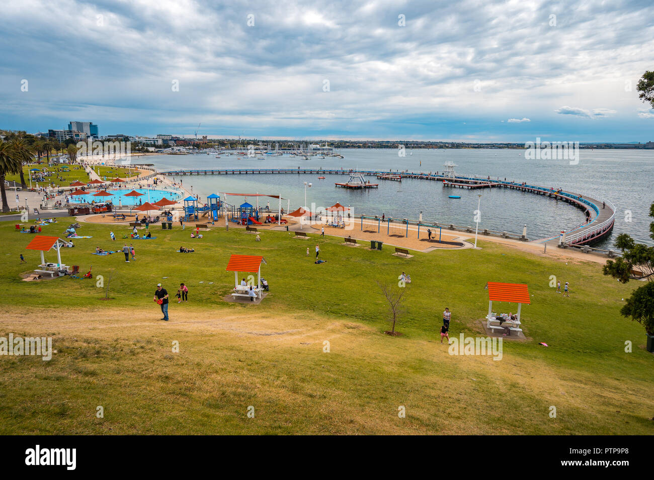 Victorian beach kids hi-res stock photography and images - Alamy
