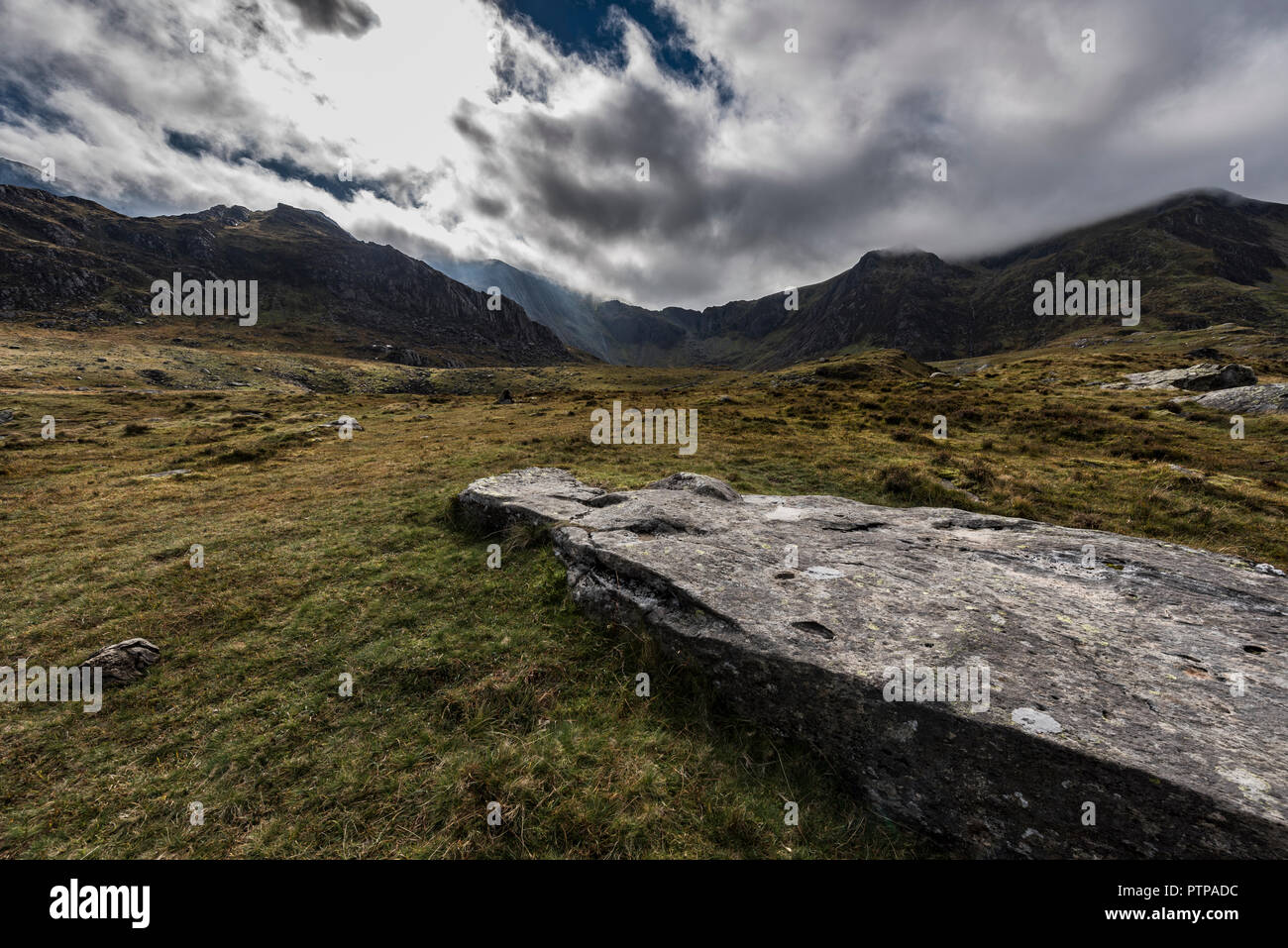 Cwm Idwal Llyn Idwal in the Ogwen Valley Snowdonia National Park North ...