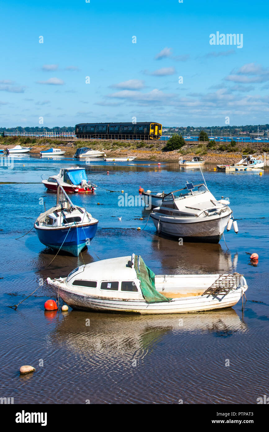 COCKWOOD, STARCROSS, DEVON, UK - First Great Western class 150 Sprinter ...