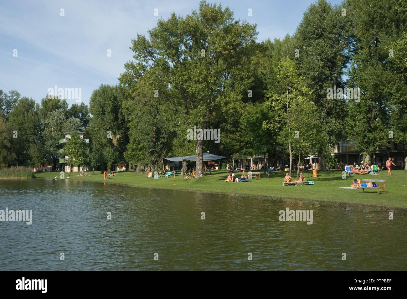 Wien, Strandbad Gänsehäufl an der Alten Donau Stock Photo - Alamy