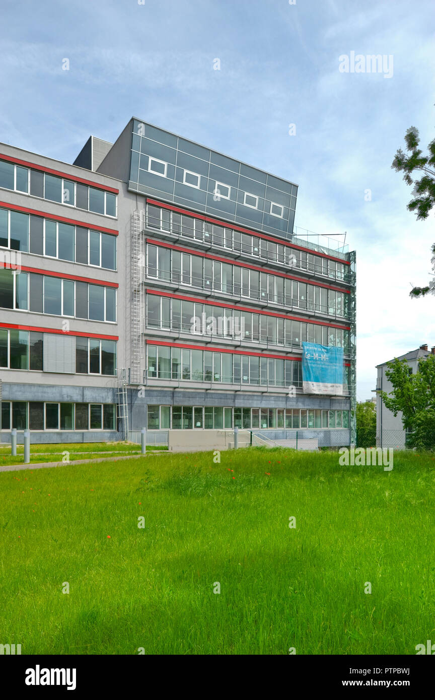 Wien, CeMM, Centrum für molekulare Medizin im Wiener AKH Stock Photo ...